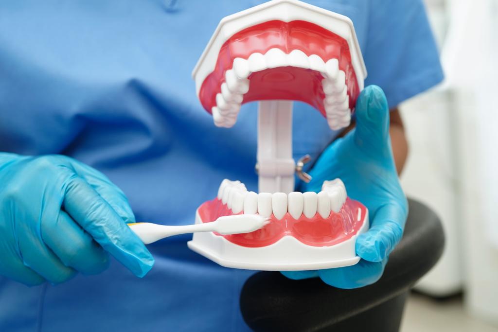Shmuel Einy: Effect of orthodontic treatment on traumatized teeth ...